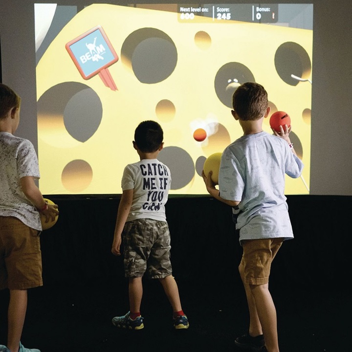 projectors for educational games - S&S Blog